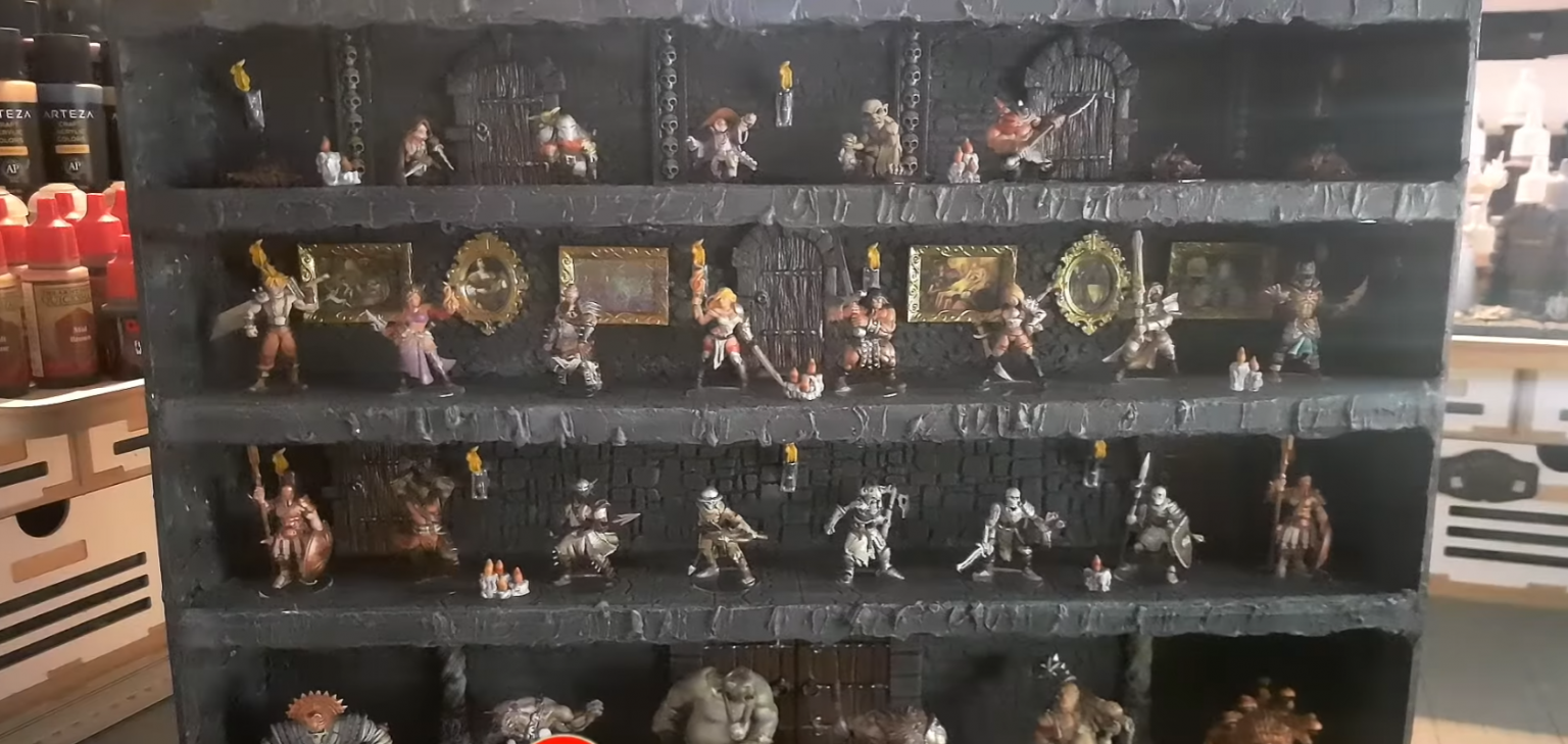 Best Display Cases for Miniatures, 3D Prints & Wargames Models - FauxHammer